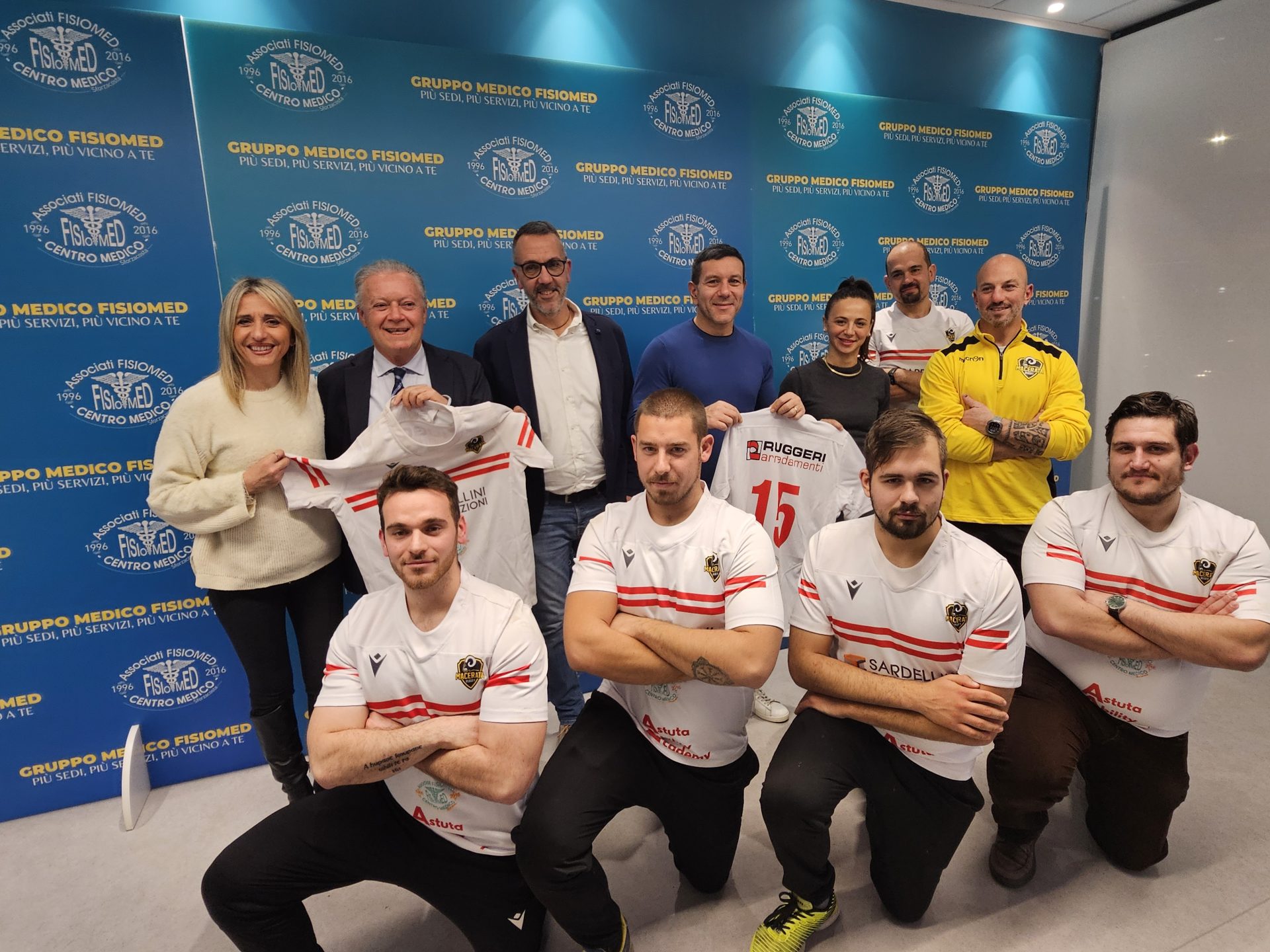 Fisiomed abbraccia la palla ovale - Associati fisiomed